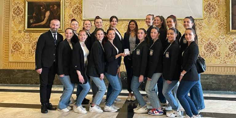 Sincronizzato, le Hot Shivers accolte a Palazzo Marino dall’Assessore ...